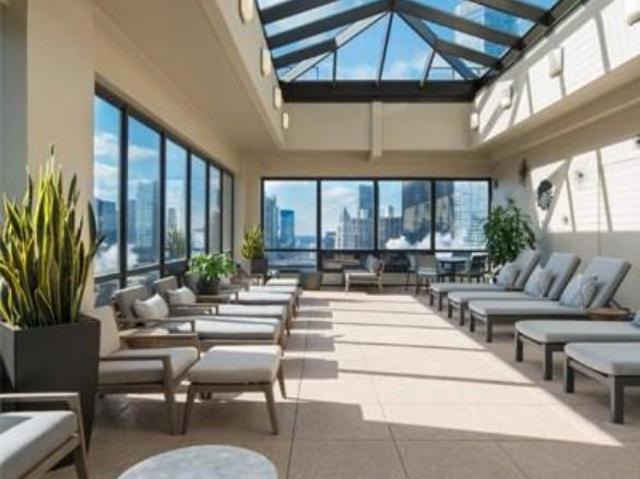 1 Br, 1 bath, Apartment 233 E Upper Wacker Dr