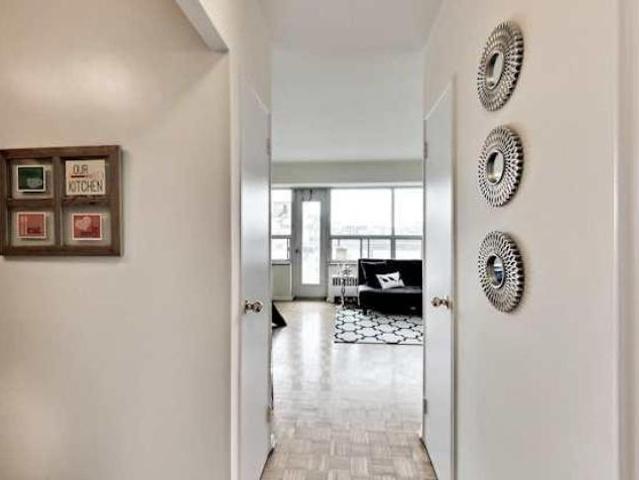 1 Br, 1 bath, Apartment 23 Lascelles Blvd