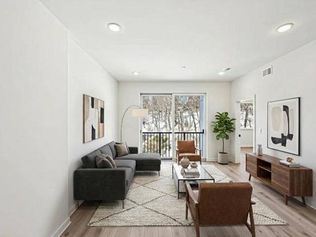 1 Br, 1 bath, Apartment 23 Rock Hill Road