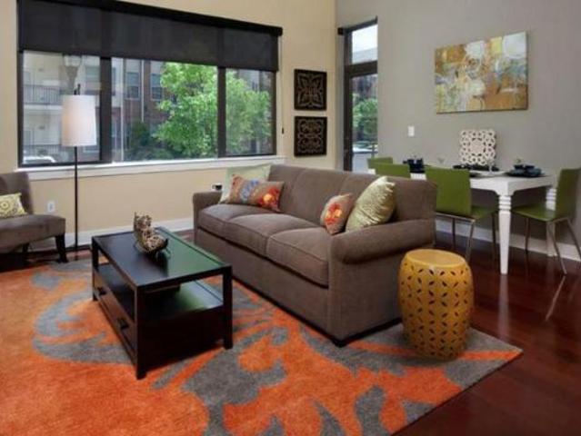 1 Br, 1 bath, Apartment 2450 Camellia Ln NE
