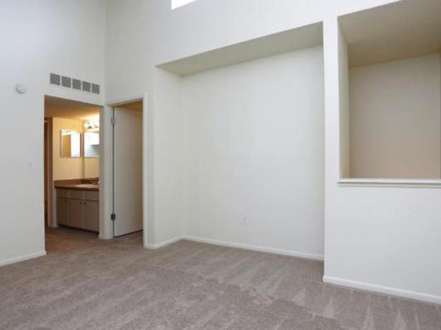 1 Br, 1 bath, Apartment 2485 Gold Rush Dr