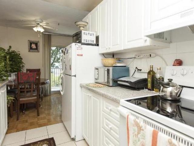 1 Br, 1 bath, Apartment 2493 Lakeshore Boulevard West