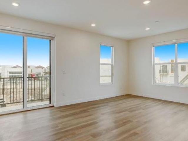 1 Br, 1 bath, Apartment 2490 Quiet Trail Ln