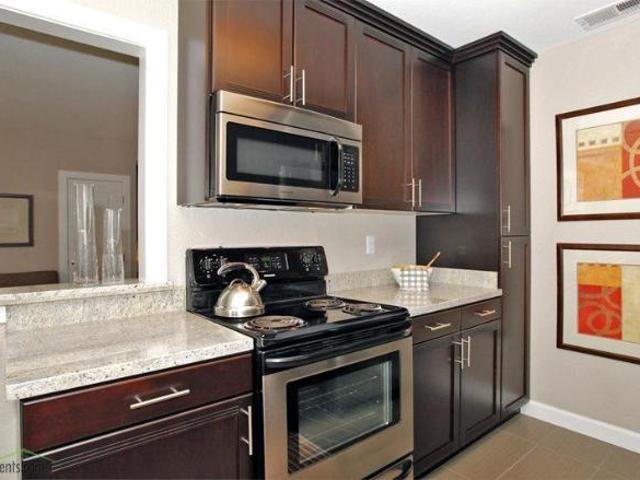 1 Br, 1 bath, Apartment 2400 Sierra Blvd