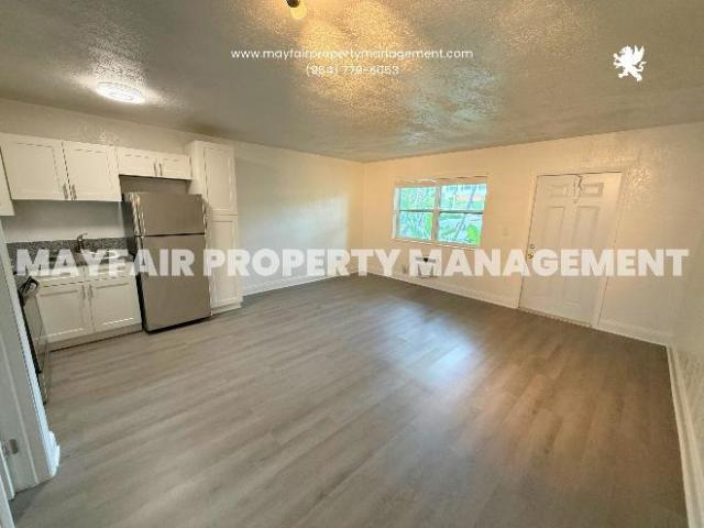 1 Br, 1 bath, Apartment 240 Southwest 8th Street