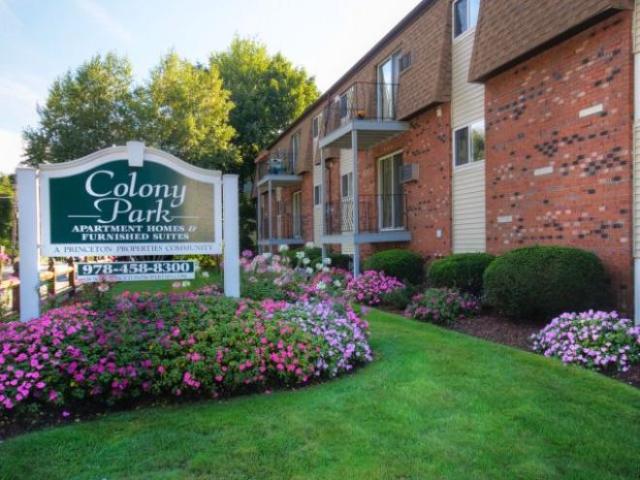 1 Br, 1 bath, Apartment 240 Varnum Avenue