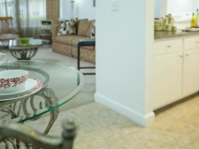 1 Br, 1 bath, Apartment 241 NE 38th Street