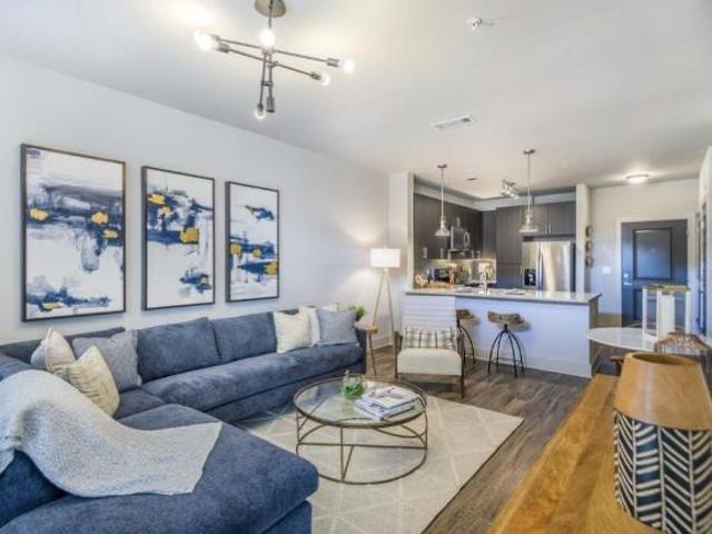 1 Br, 1 bath, Apartment 2421 Landmark Dr