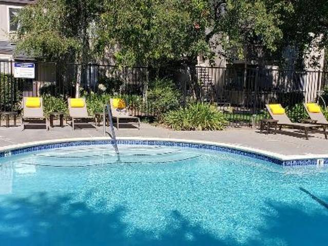 1 Br, 1 bath, Apartment 2557 Alvin Ave