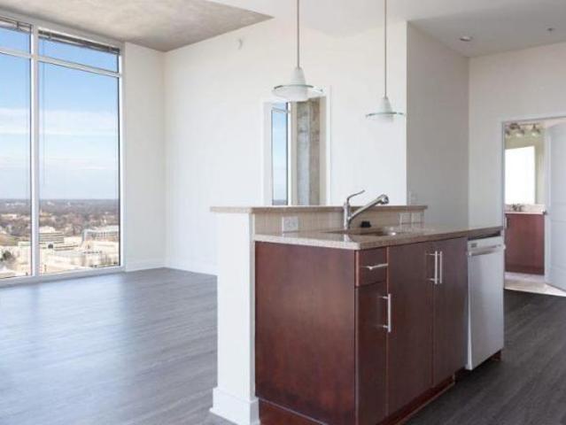 1 Br, 1 bath, Apartment 255 W Martin Luther King Blvd