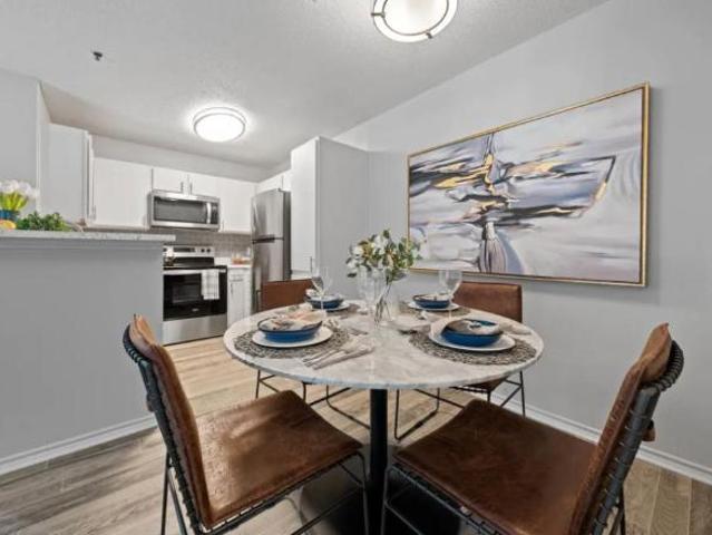 1 Br, 1 bath, Apartment 256 E Corporate Drive