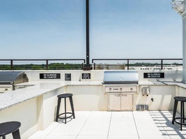 1 Br, 1 bath, Apartment 2588 Decatur Village Way