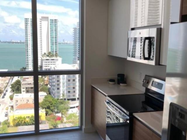 1 Br, 1 bath, Apartment 2500 Biscayne Blvd