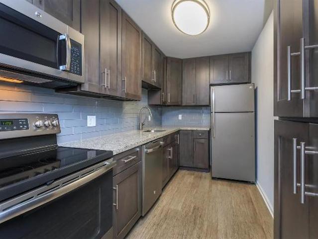1 Br, 1 bath, Apartment 2500 N Federal Hwy