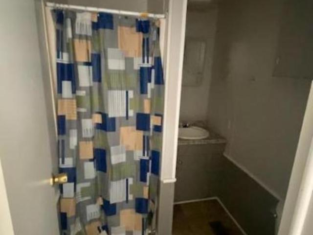 1 Br, 1 bath, Apartment 2501 Camino Real Rd