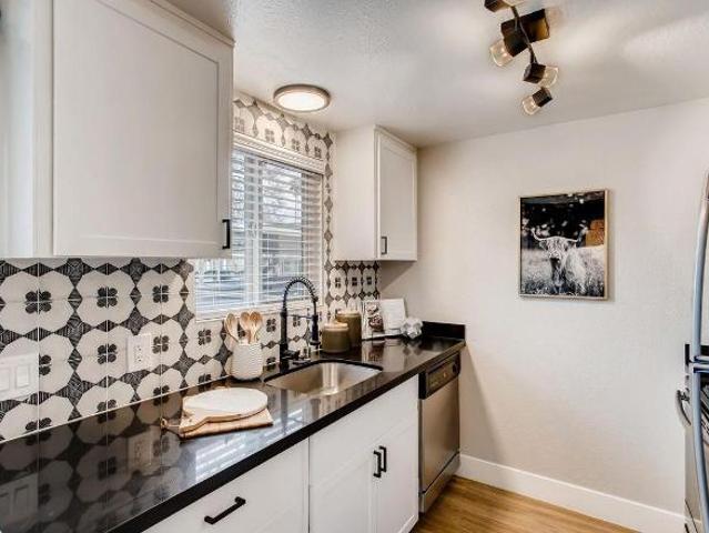1 Br, 1 bath, Apartment 2501 Hurley Way