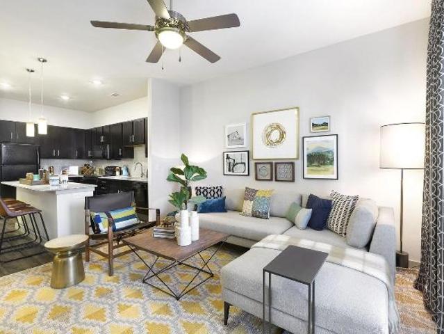 1 Br, 1 bath, Apartment 2510 S 31st St