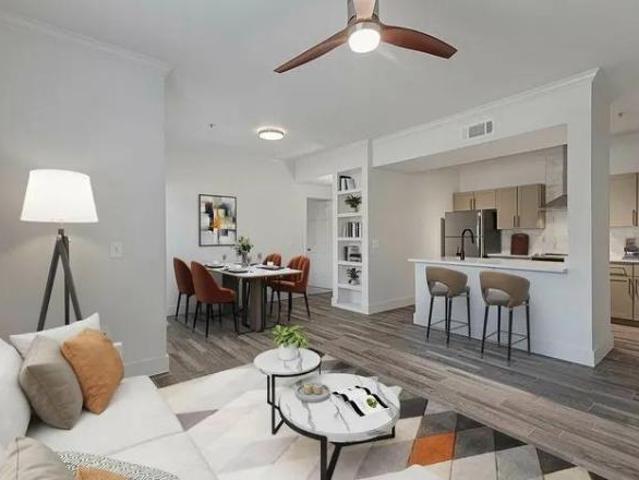 1 Br, 1 bath, Apartment 2525 TX 360