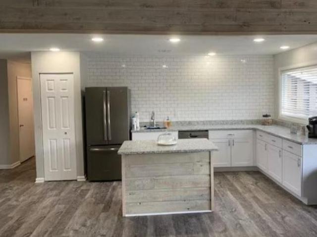 1 Br, 1 bath, Apartment 2525 Center West Pkwy