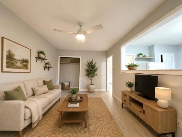 1 Br, 1 bath, Apartment 252 Scott Street