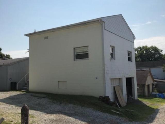 1 Br, 1 bath, Apartment 265 Duncan Avenue