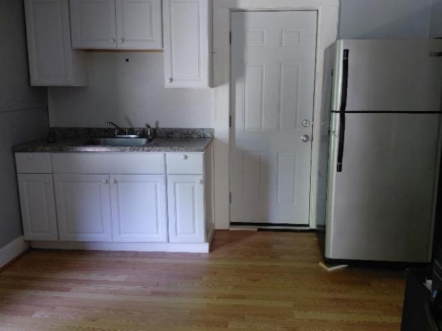 1 Br, 1 bath, Apartment 266 Pleasant St