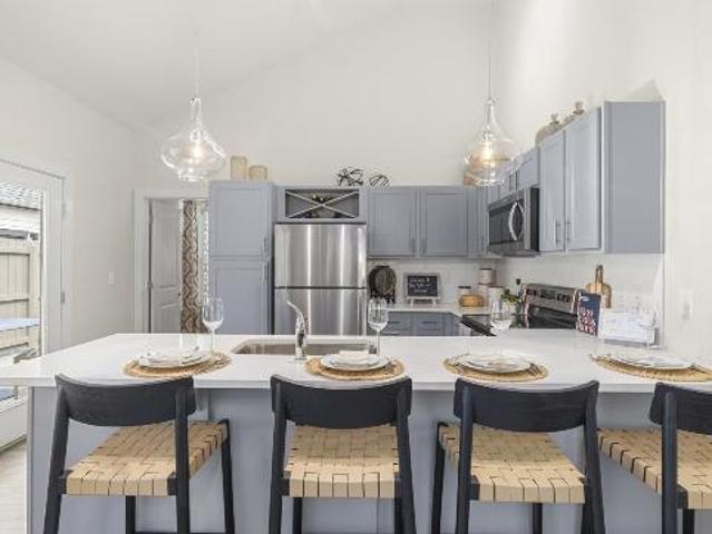 1 Br, 1 bath, Apartment 267 Grand Cypress Rd
