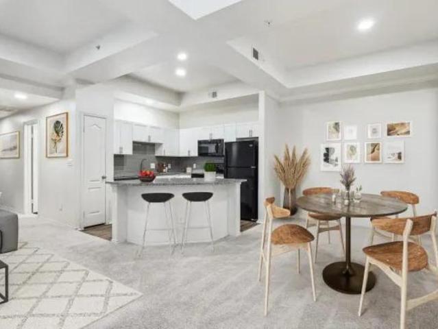1 Br, 1 bath, Apartment 2600 Ventura Dr