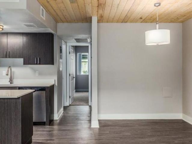 1 Br, 1 bath, Apartment 2606 N 44th Street
