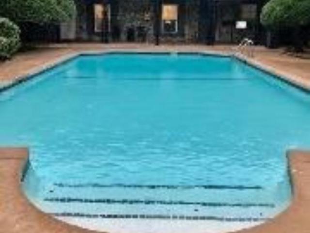 1 Br, 1 bath, Apartment 2626 N Meridian Ave