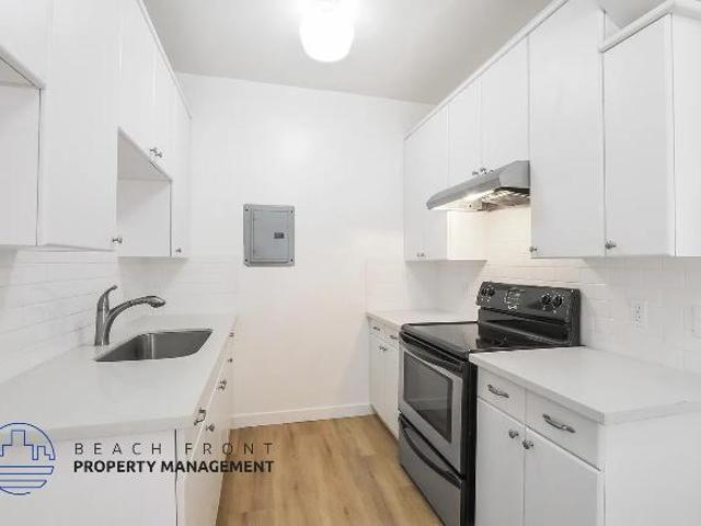 1 Br, 1 bath, Apartment 26 Alamitos Ave