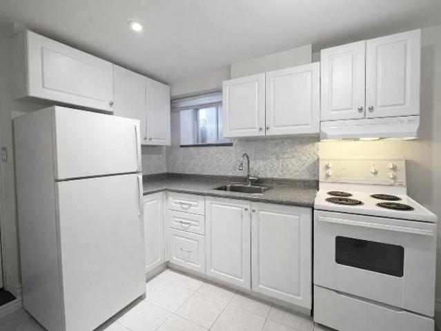 1 Br, 1 bath, Apartment 26 Rockvale Ave