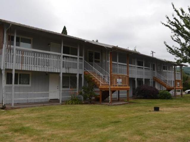 1 Br, 1 bath, Apartment 274 SE Kingwood Ave