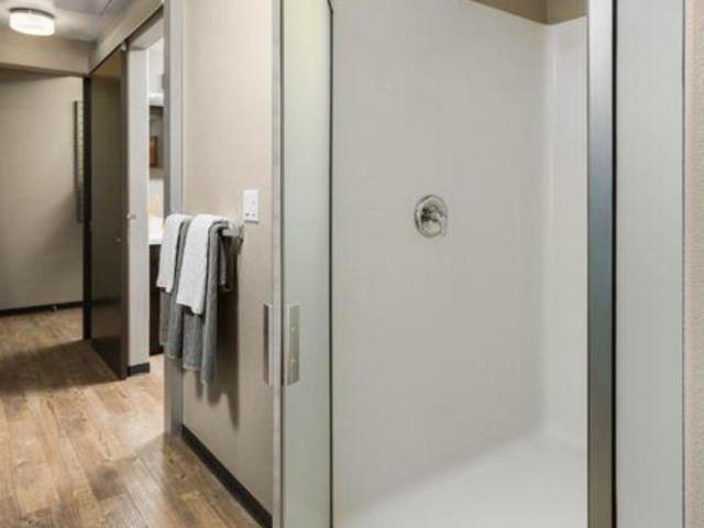 1 Br, 1 bath, Apartment 2777 Alton Parkway