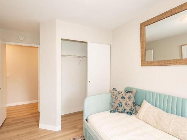 1 Br, 1 bath, Apartment 2700 W Powell Blvd