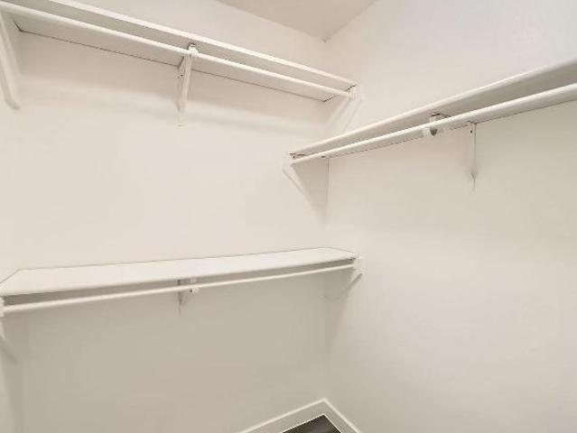 1 Br, 1 bath, Apartment 2706 Heather Hill Court