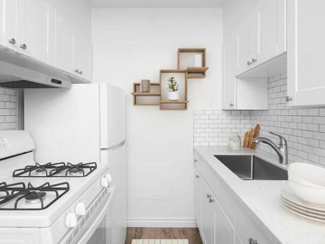 1 Br, 1 bath, Apartment 2710 Grand Ace
