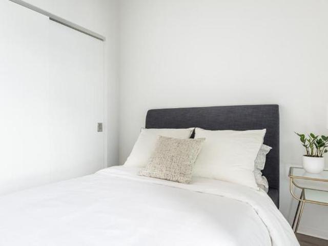 1 Br, 1 bath, Apartment 2733 W Belden Ave
