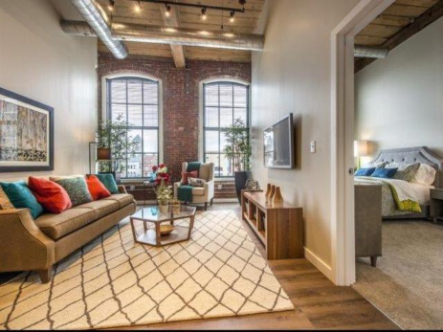 1 Br, 1 bath, Apartment 27 Jackson St