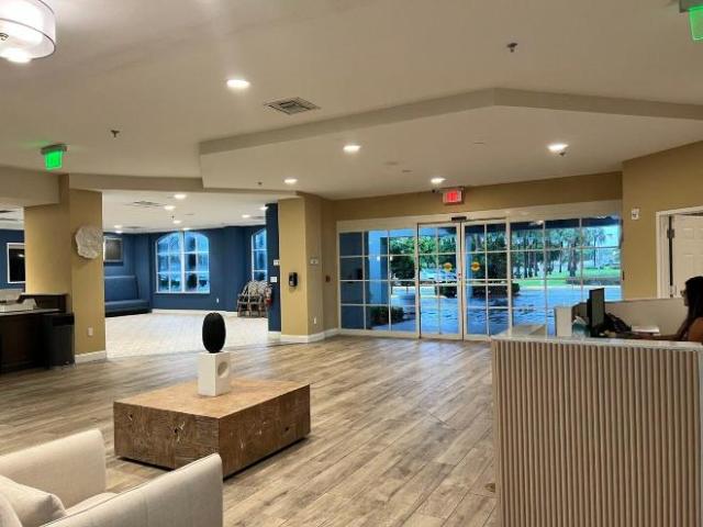 1 Br, 1 bath, Apartment 2853 W Commercial Blvd