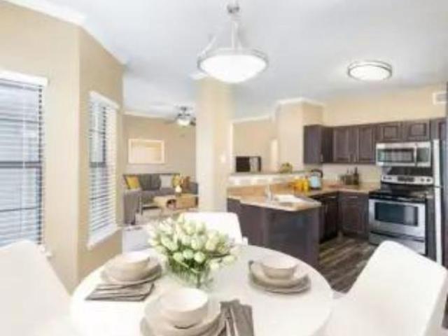 1 Br, 1 bath, Apartment 2801 Airport Frwy