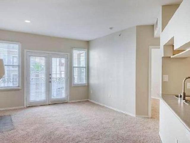 1 Br, 1 bath, Apartment 2815 Allen Street, Suite 120