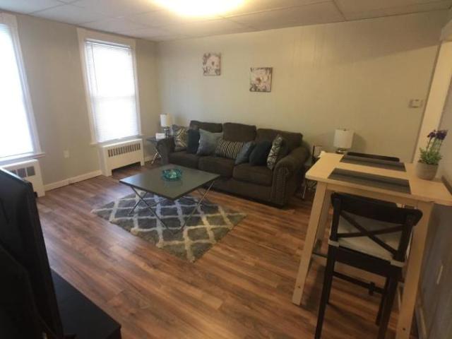 1 Br, 1 bath, Apartment 282 Summer St