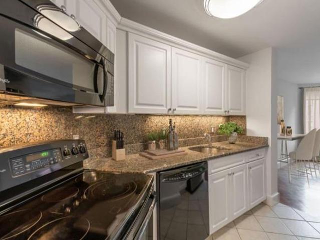 1 Br, 1 bath, Apartment 28 Exeter Street