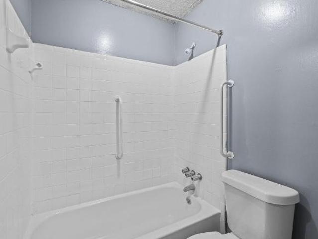 1 Br, 1 bath, Apartment 2975 McDowell Rd