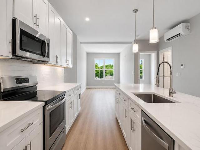 1 Br, 1 bath, Apartment 298 Main Street