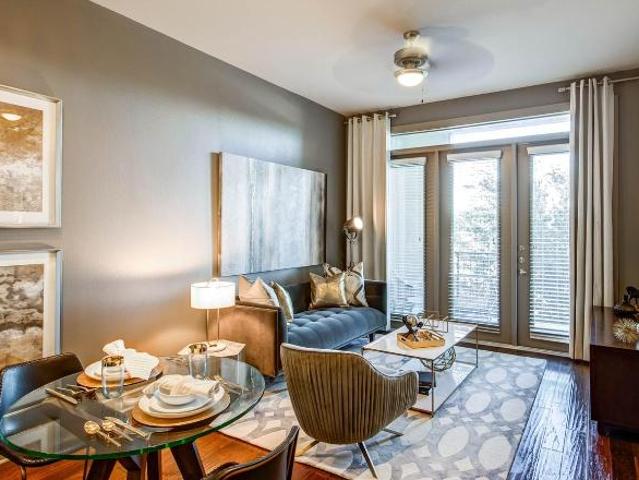1 Br, 1 bath, Apartment 2990 Blackburn Street