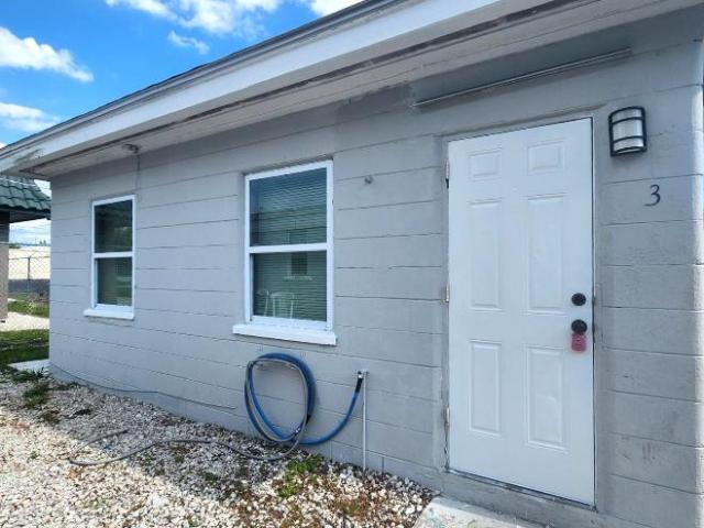 1 Br, 1 bath, Apartment 2996 Francis Avenue