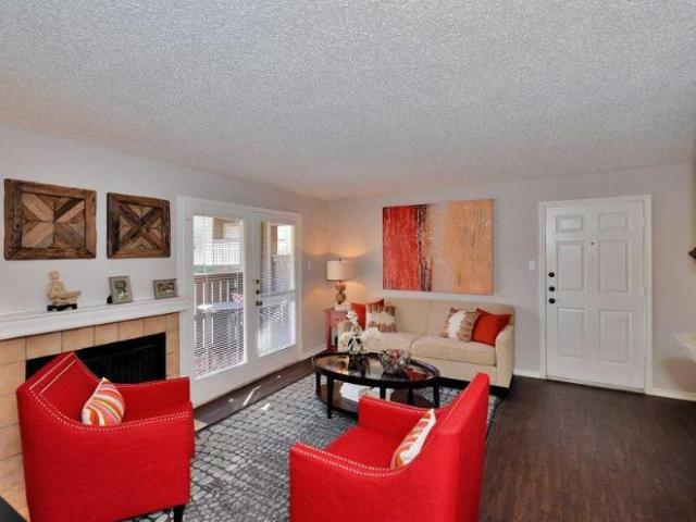 1 Br, 1 bath, Apartment 2900 Harwood Road
