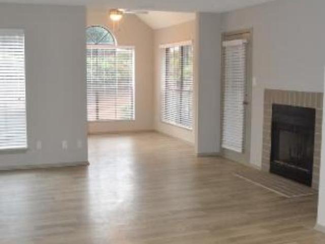 1 Br, 1 bath, Apartment 2900 Perimeter Pky